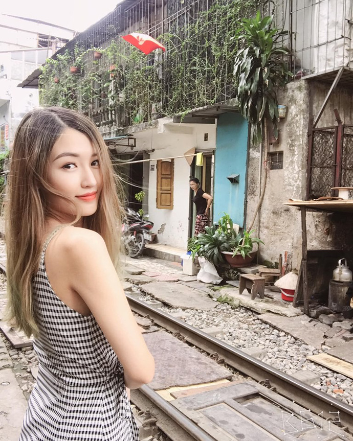 ChiChi, nữ Streamer sở hữu vẻ bề ngoài xinh đẹp và quyến rũ Hỏi sao ...
