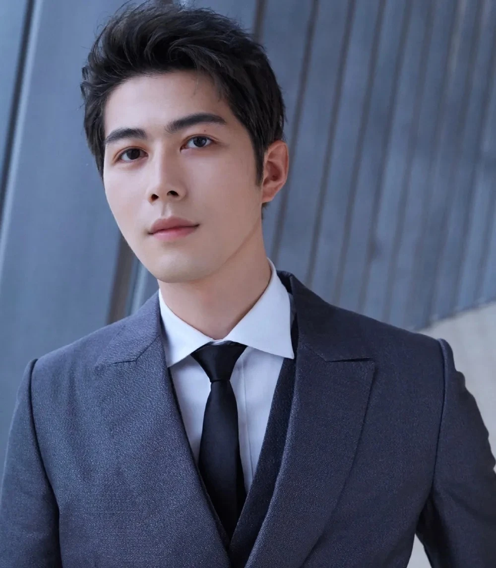 Bi kịch sau cú ngã khiến nam diễn viên bị xe tải cán nát chân, 2 năm lên bàn mổ để giữ mạng ...