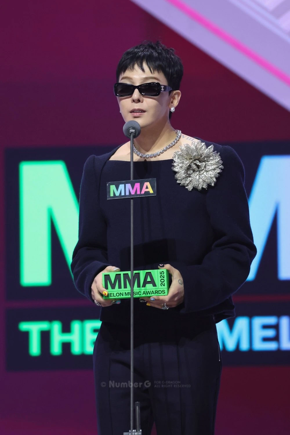 MMA 2025: G-DRAGON quét sạch Daesang, Jennie Rosé ai cũng có phần nhưng ...