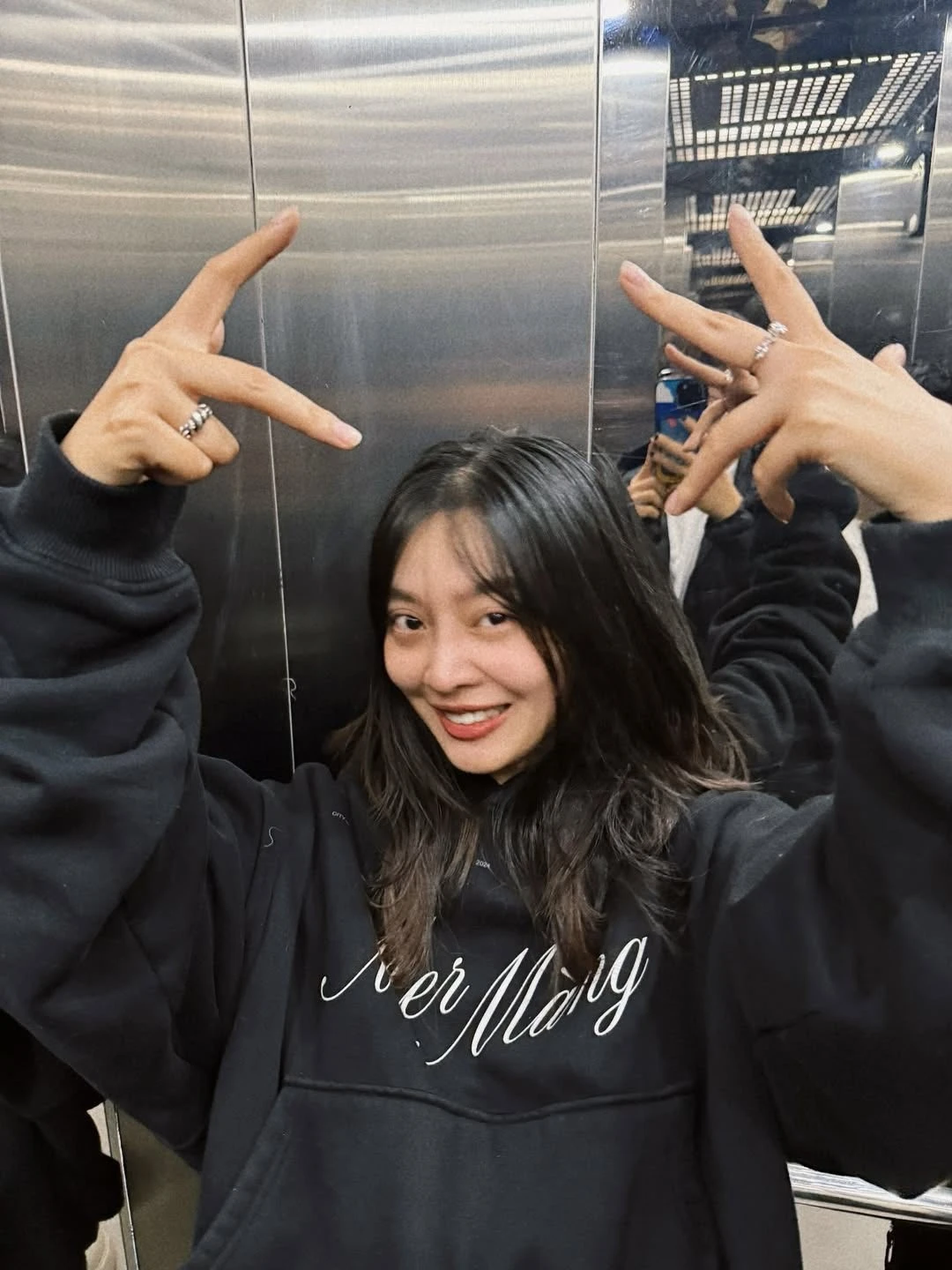 Rapper Low G ghi điểm tuyệt đối với câu chuyện bên nữ Quản lý Dương ...