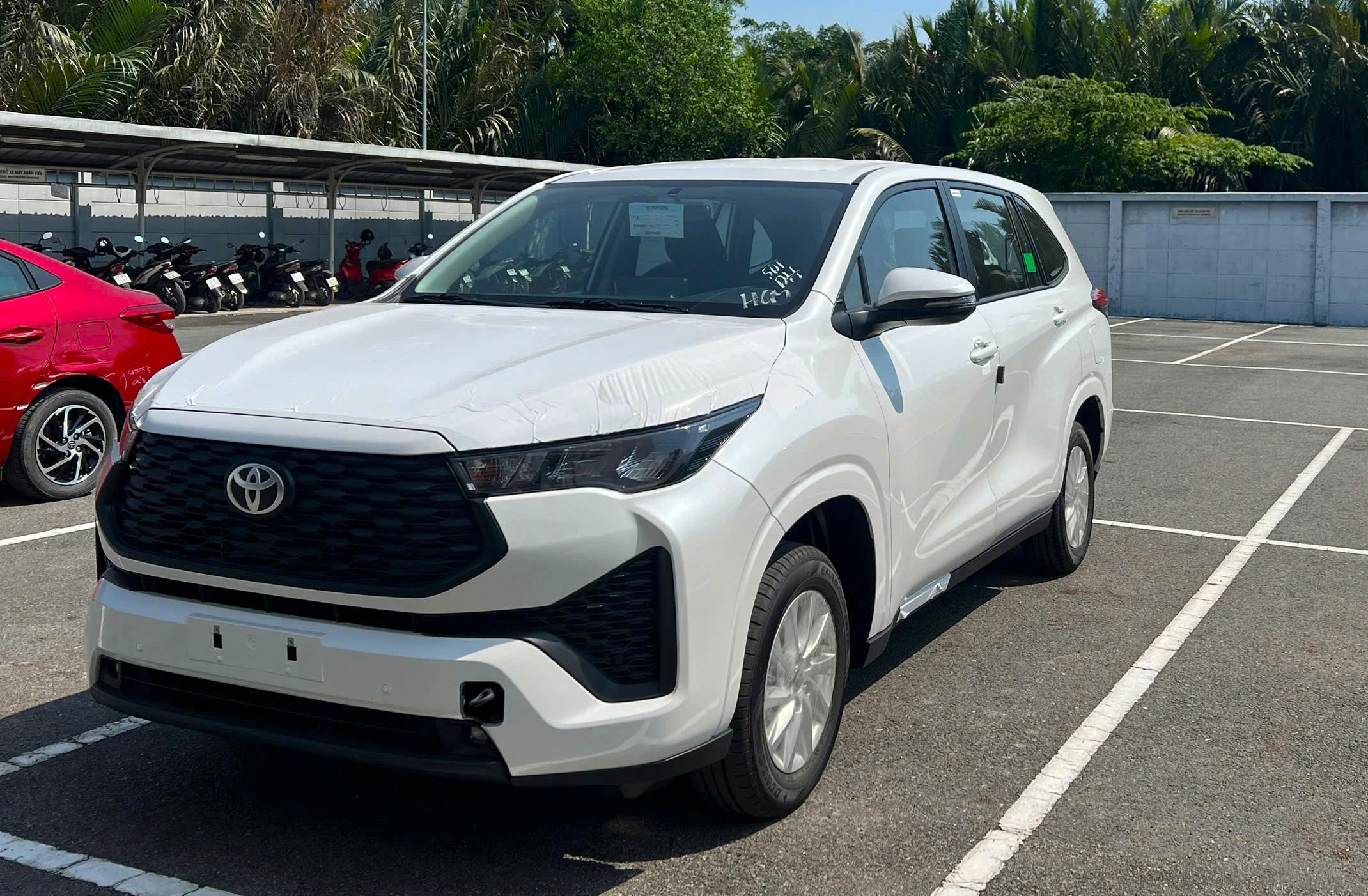 Toyota Innova Cross thêm bản mới tại Việt Nam - Ôtô - Việt Giải Trí