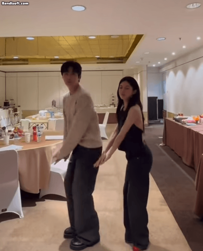 Cặp đôi ngôn tình bị phát hiện ở chung lều chấn động MXH: Nhà gái công ...